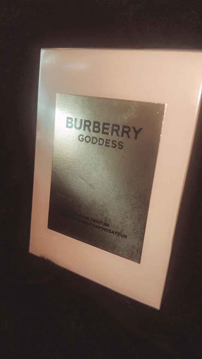 Burberry Goddess Set-Eau De Parfum Spray Refillable 3.3 Oz & Eau De ...