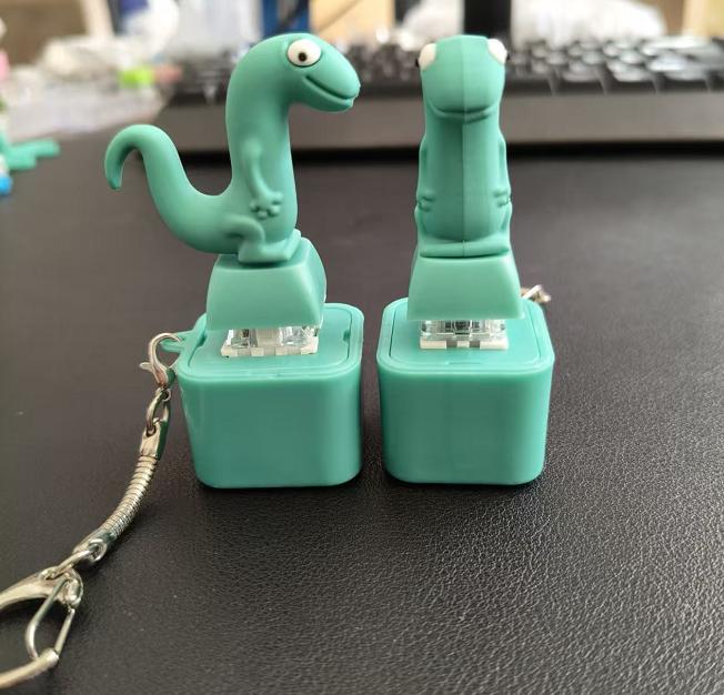 Lizard Button Keychain Press to Make a Sound Relieve Stress Fun Gift ...