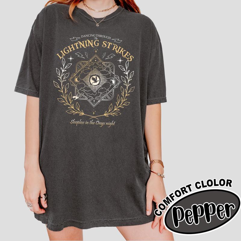 Dancing Through the Lightning Strikes Shirt, Onyx Storm Shirt, Fourth ...