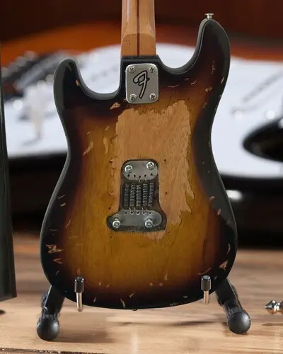 Axe Heaven -Eric Clapton - Fender Stratocaster Brownie Signature Mini ...