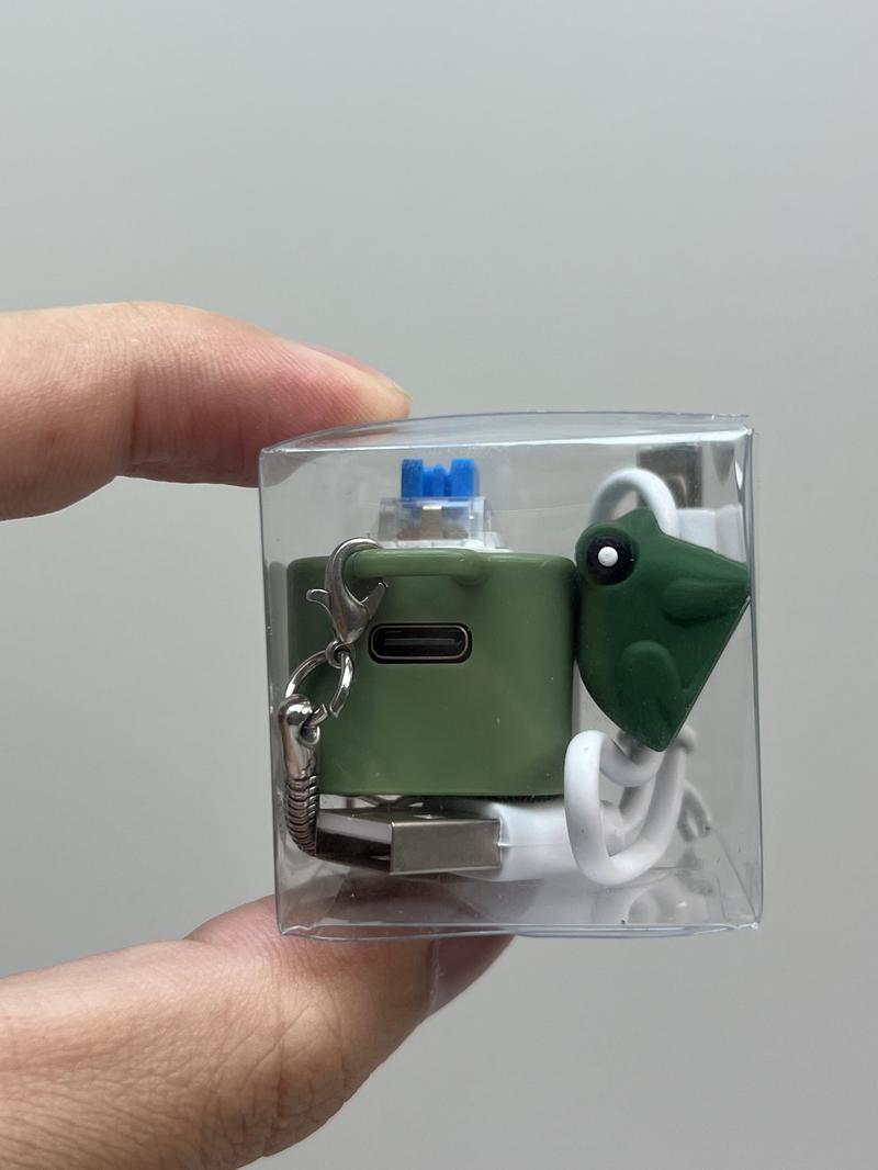 Spinning Quack Duck Keychain & Frog Croaking Realistic Sound Fidget Toy ...