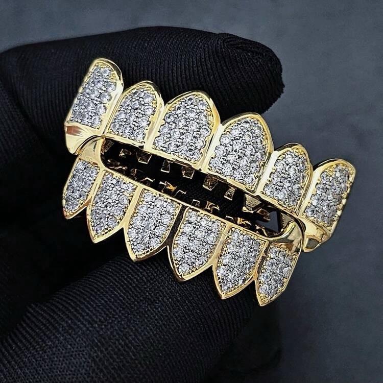 2pcs Unisex Dual Color 18K Gold-Plated Fang Grillz With Micro-Inlay 4A Cubic Zirconia, Party ...