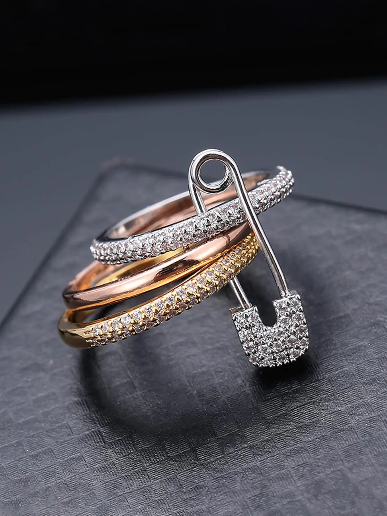 Women's Elegant Artificial Zircon Decor Ring, Exquisite Trendy Pin ...