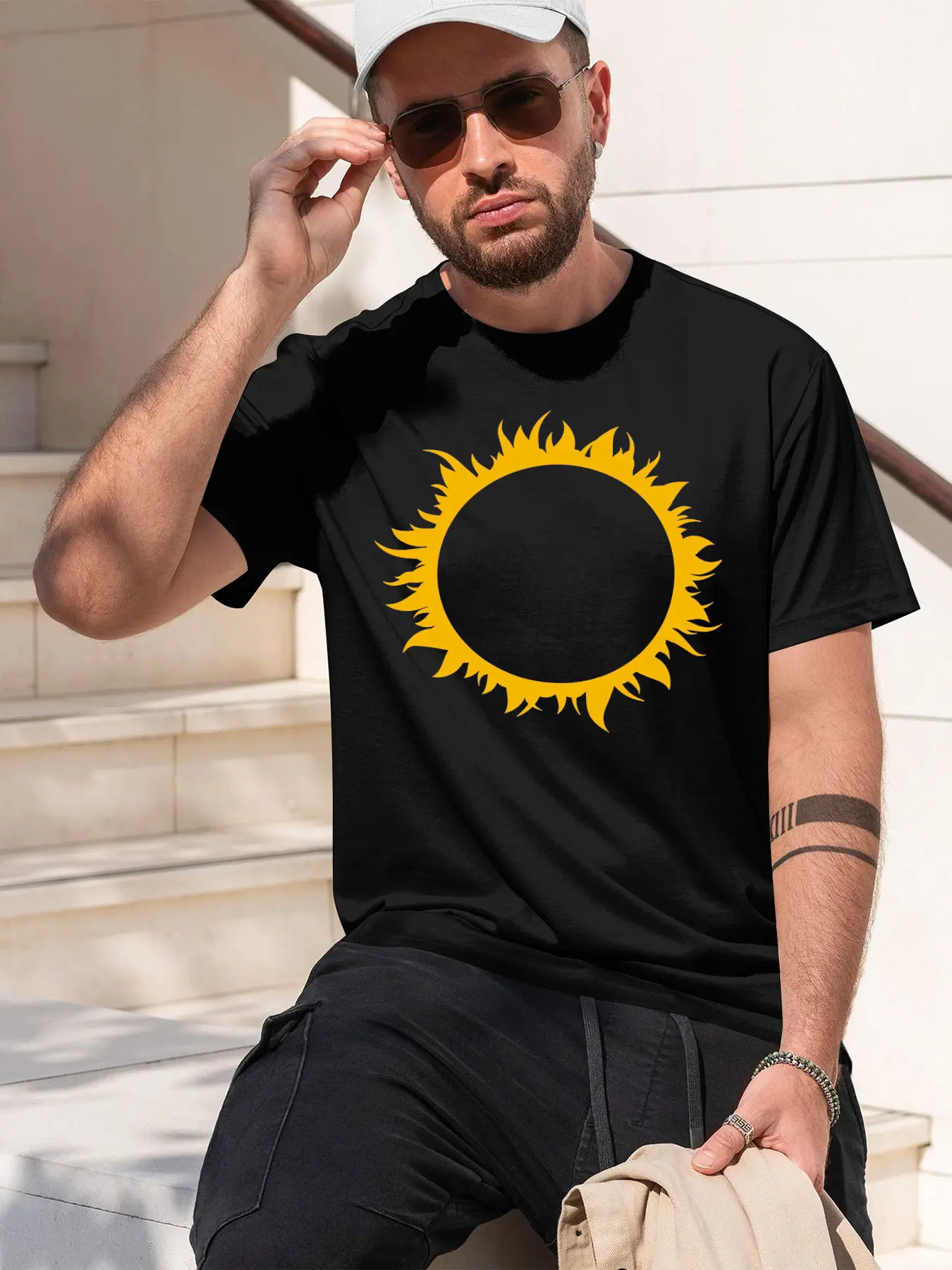 KOF Kyo Kusanagi Ba Sun 2026 new model Black/White Tee Stylish ...
