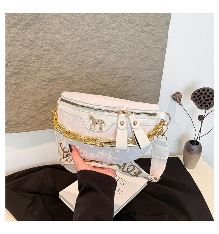 Women's Retro Fanny Pack Bag with Thick Chain Small Crossbody Sling ...