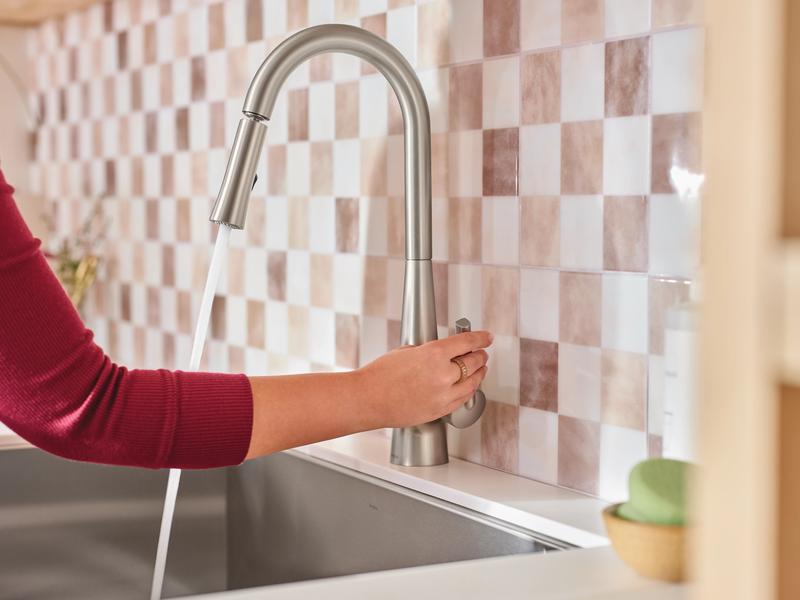 Ronan One-Handle Pulldown Kitchen Faucet with Swivel Control - TikTok Shop