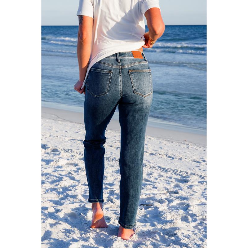 Restock! Judy Blue Mid Rise Dark Vintage Wash Non-Distressed Boyfriend ...