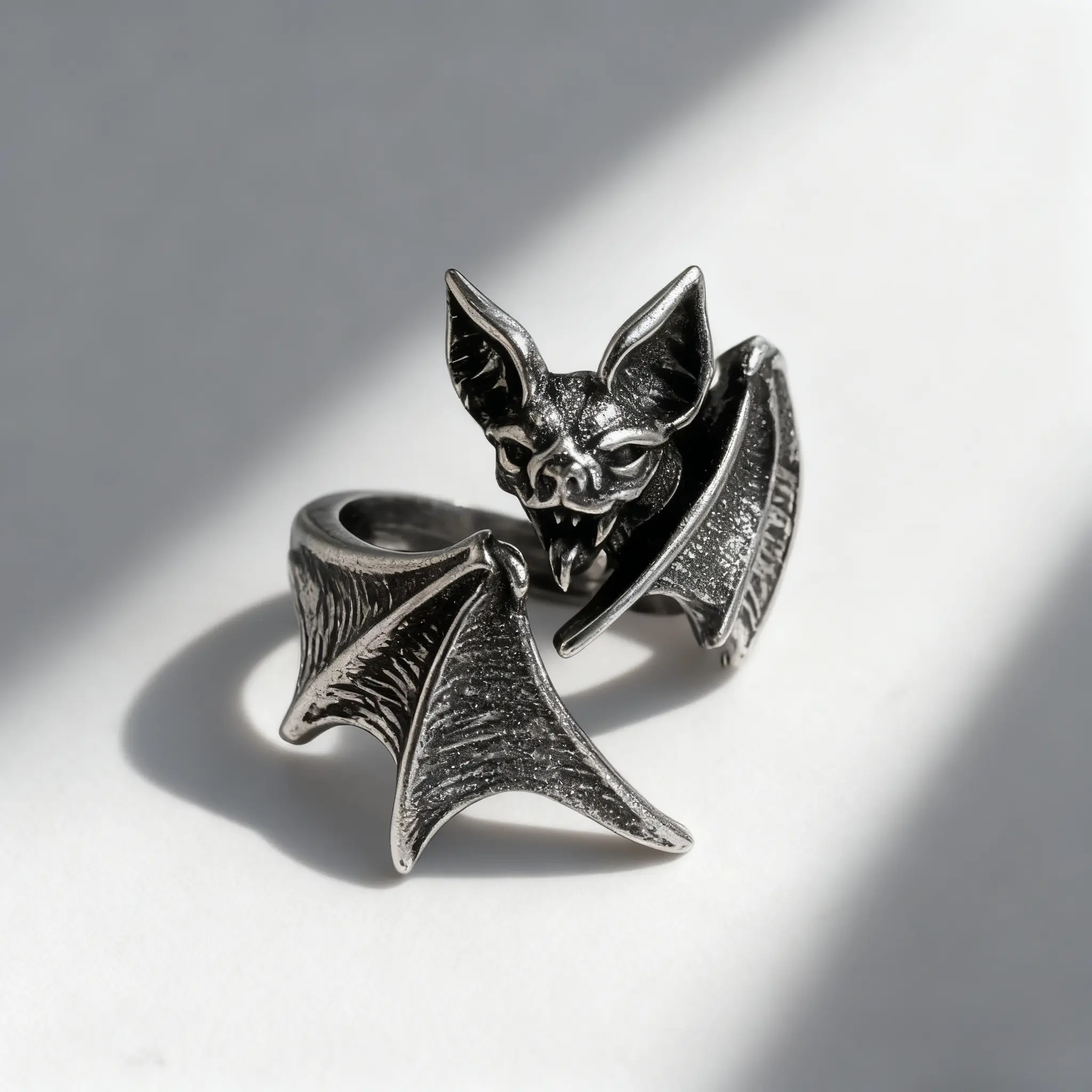 Vintage Silvery Plated Zinc Alloy Bat Ring, Handcrafted Gothic Animal ...